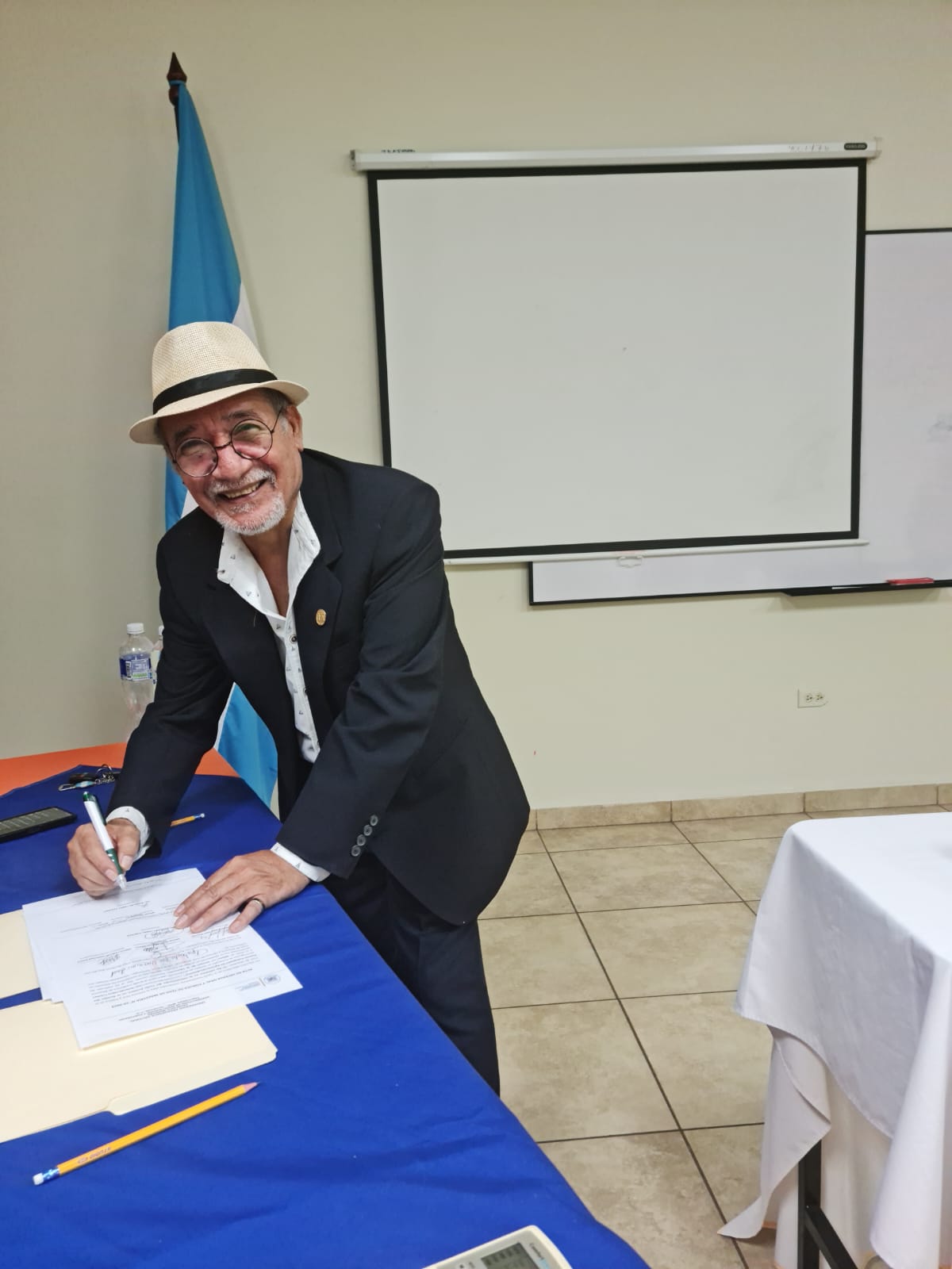 dpg.upnfm.edu.hn - Defensa de Tesis, El Eje Temático en la ...