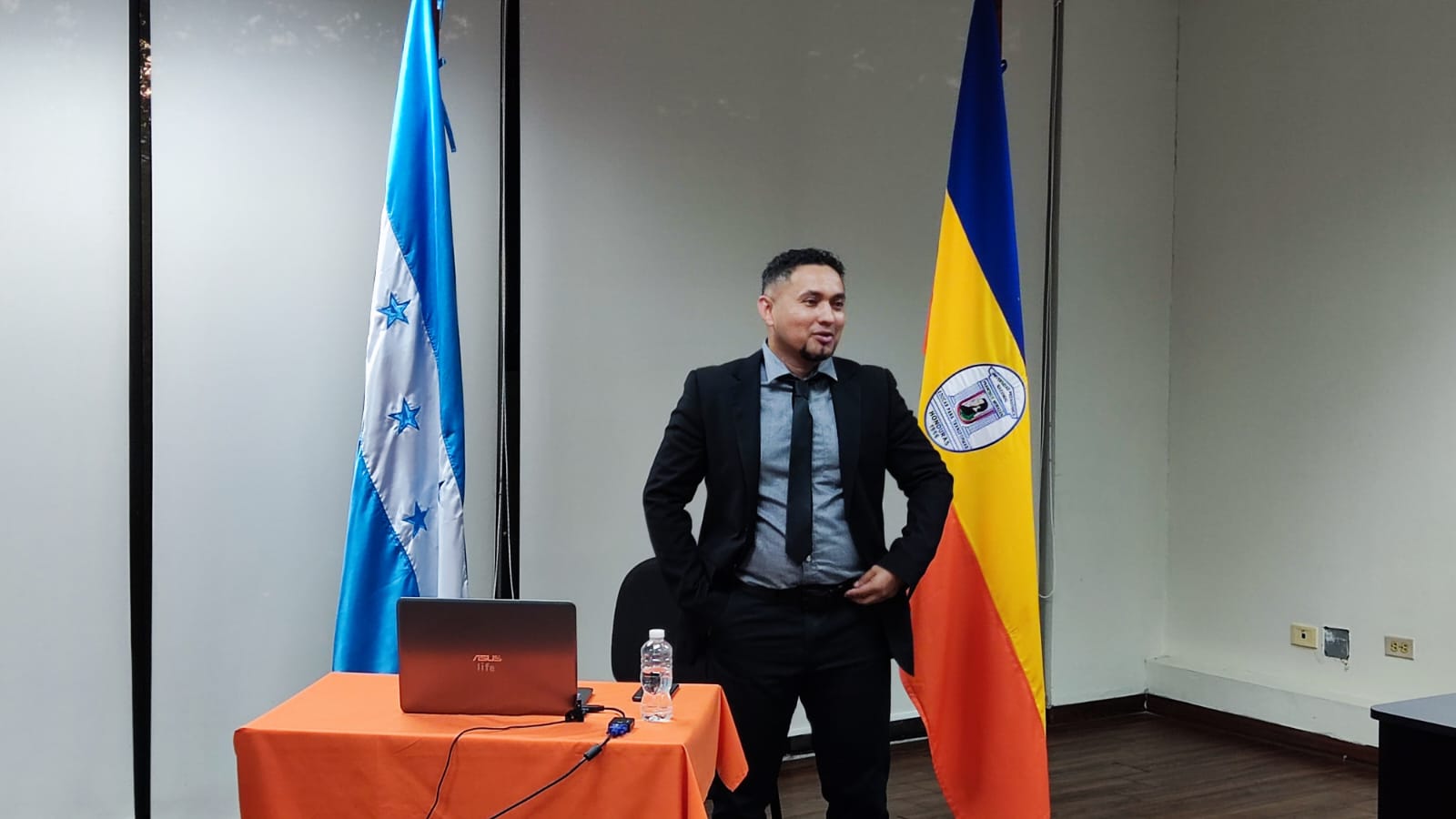 dpg.upnfm.edu.hn - Defensa de Tesis, Oportunidades de Mejora en La ...